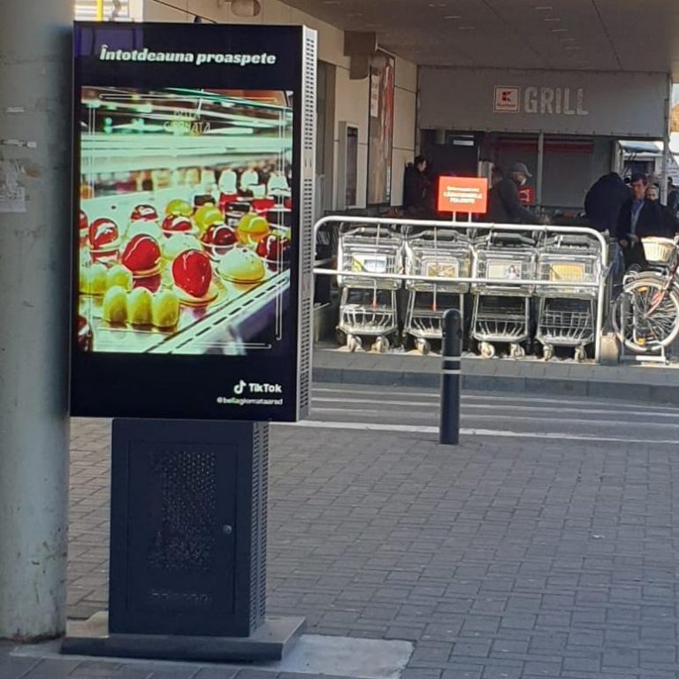 Publicitate Stradală | Panouri publicitare de tip LED‎
